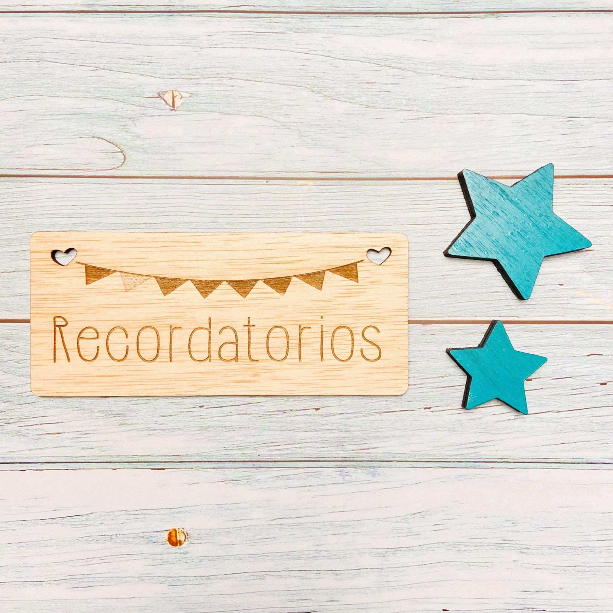 Cartel madera banderines - RECORDATORIOS